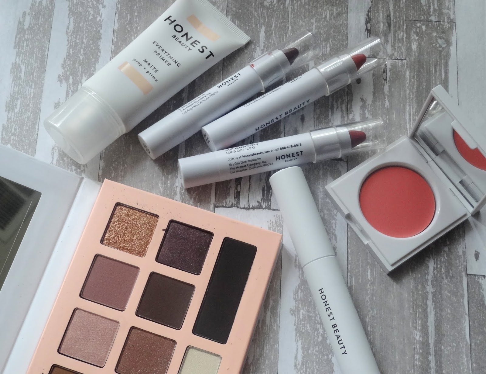 Makeup, Beauty and More: Honest Beauty Review, Photos, Swatches