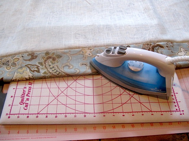 Sew Many Ways...: How To Make Lined Drapes...Picture Tutorial