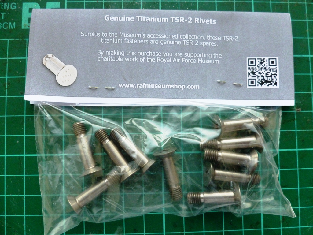 Kampfgruppe 1/144: TSR-2 Titanium Rivet Fastners - RAF Museum