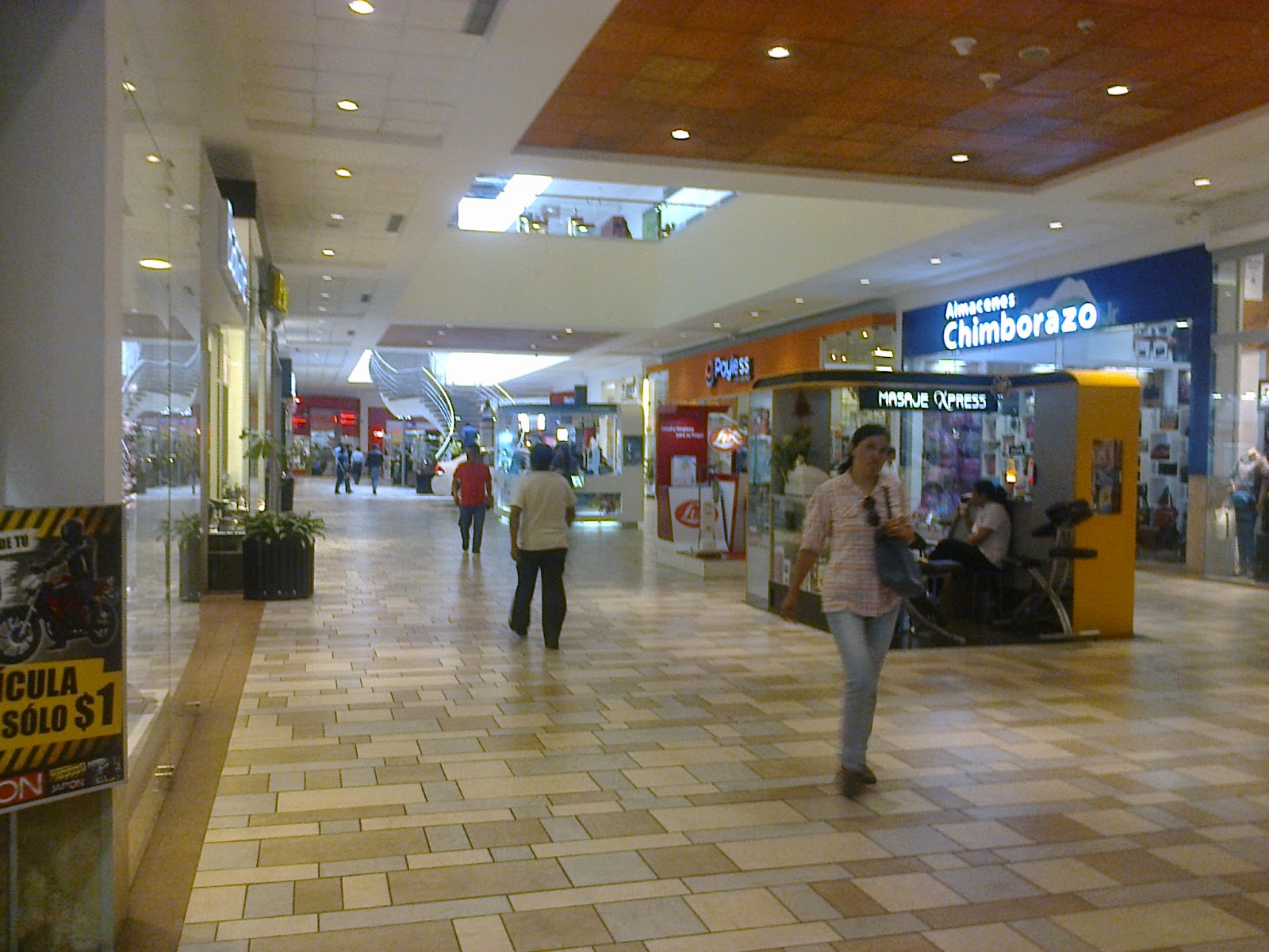 Centro Comercial "Condado Shopping" Quito