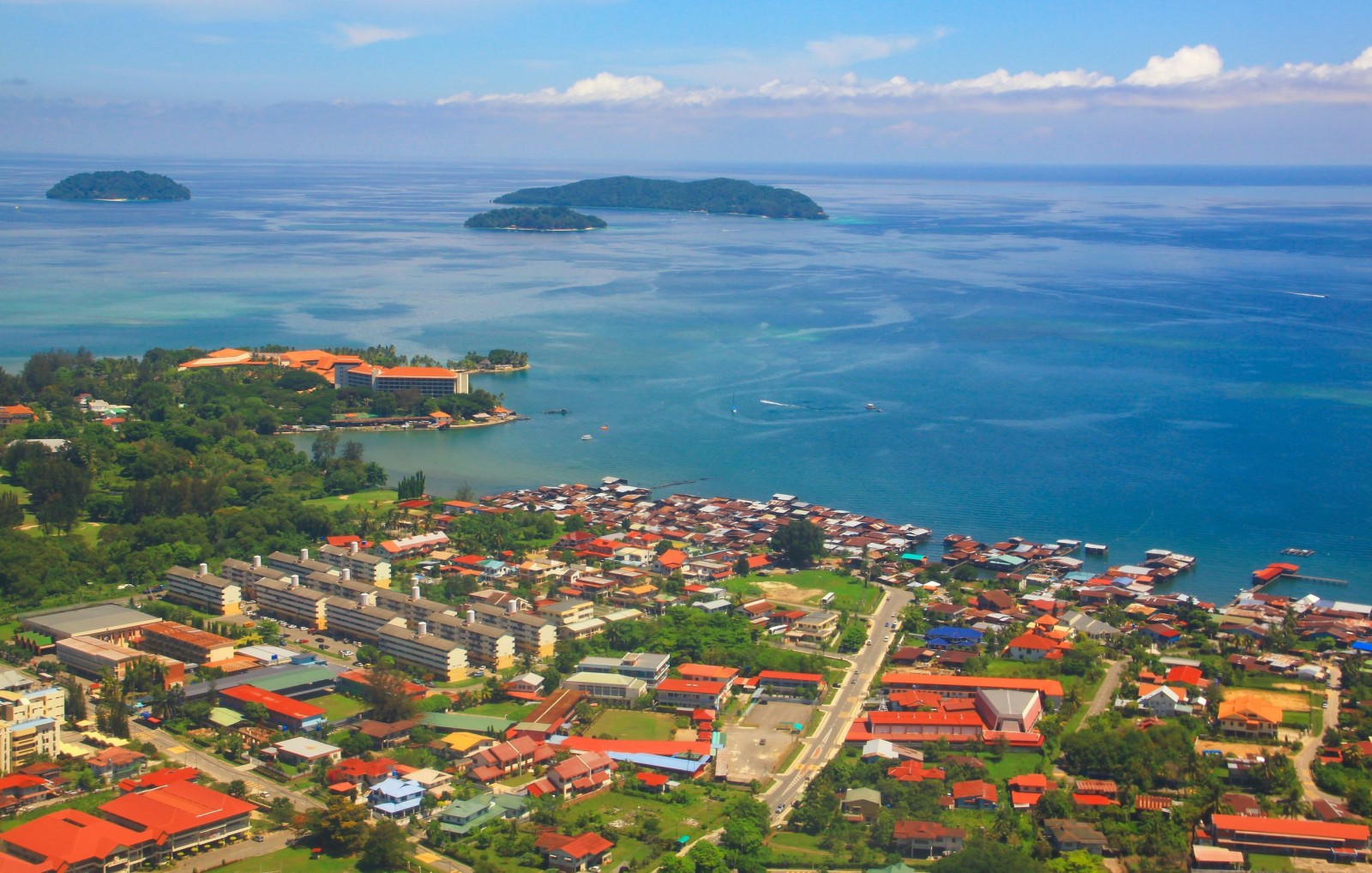 Traveleze: A Famous Landmark Travel Destination That You Must Visit ...