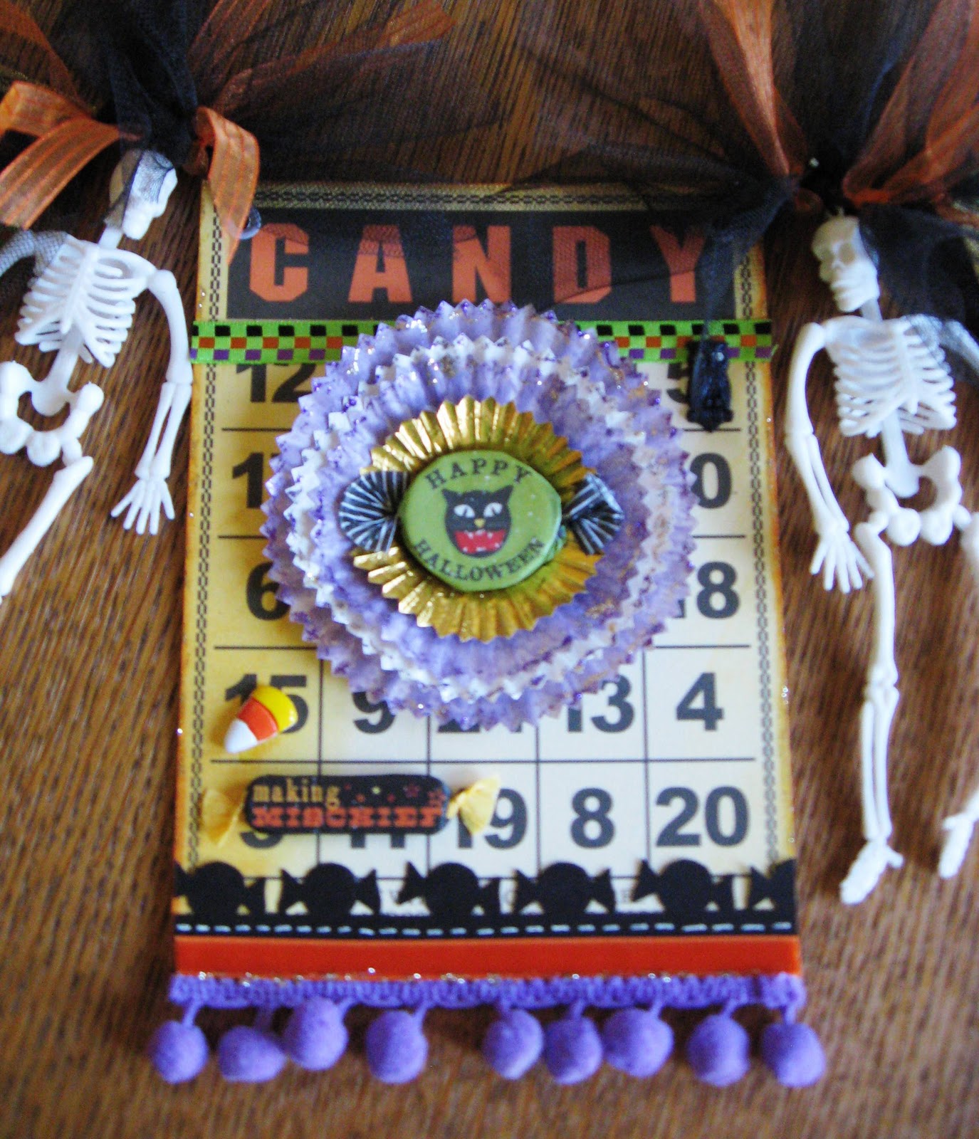 Maximum Embellishment: BOO BELLA! A Halloween Bingo Card Banner!
