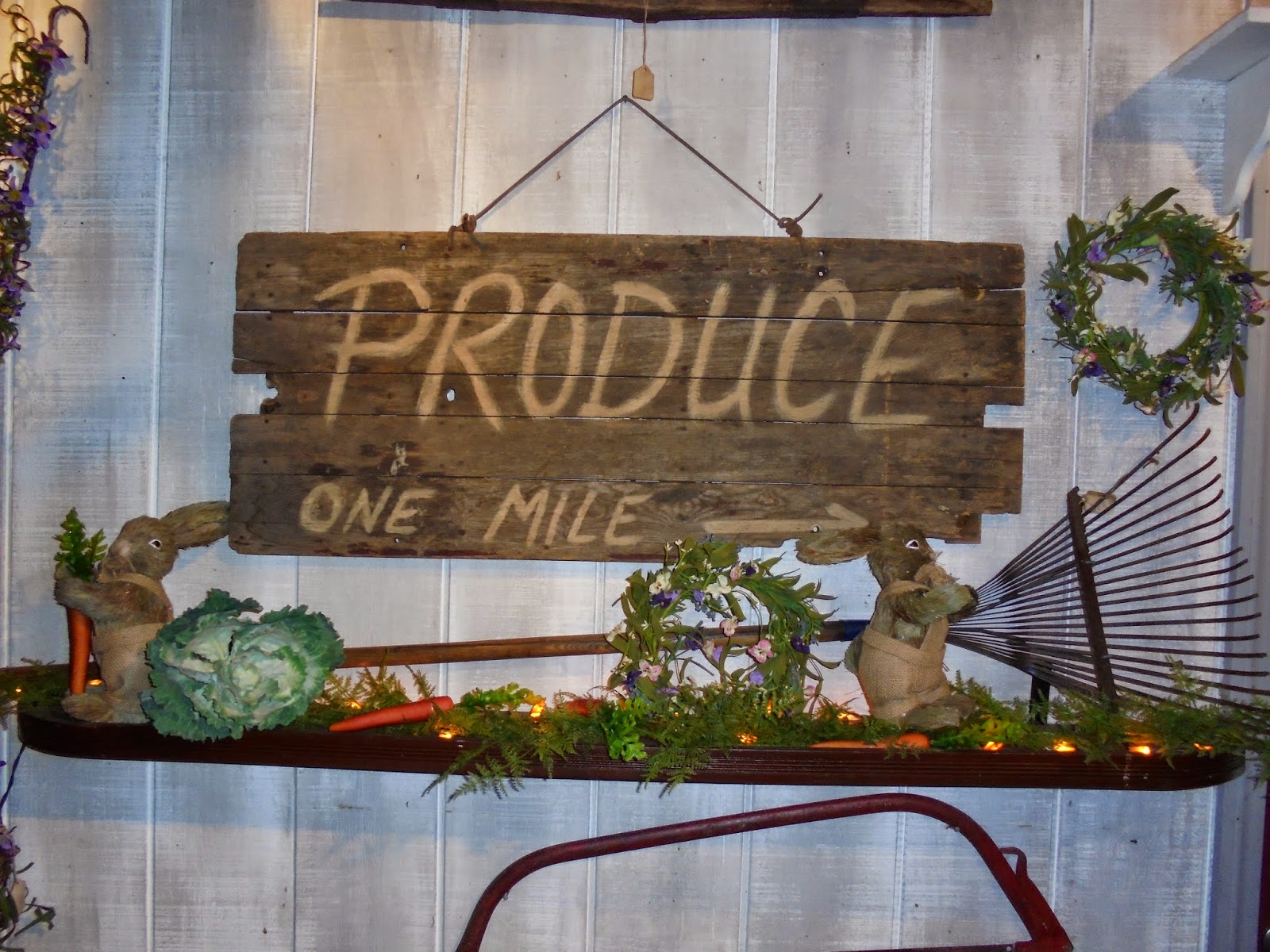 Log Cabin Antiques & Gifts: Primitive produce sign