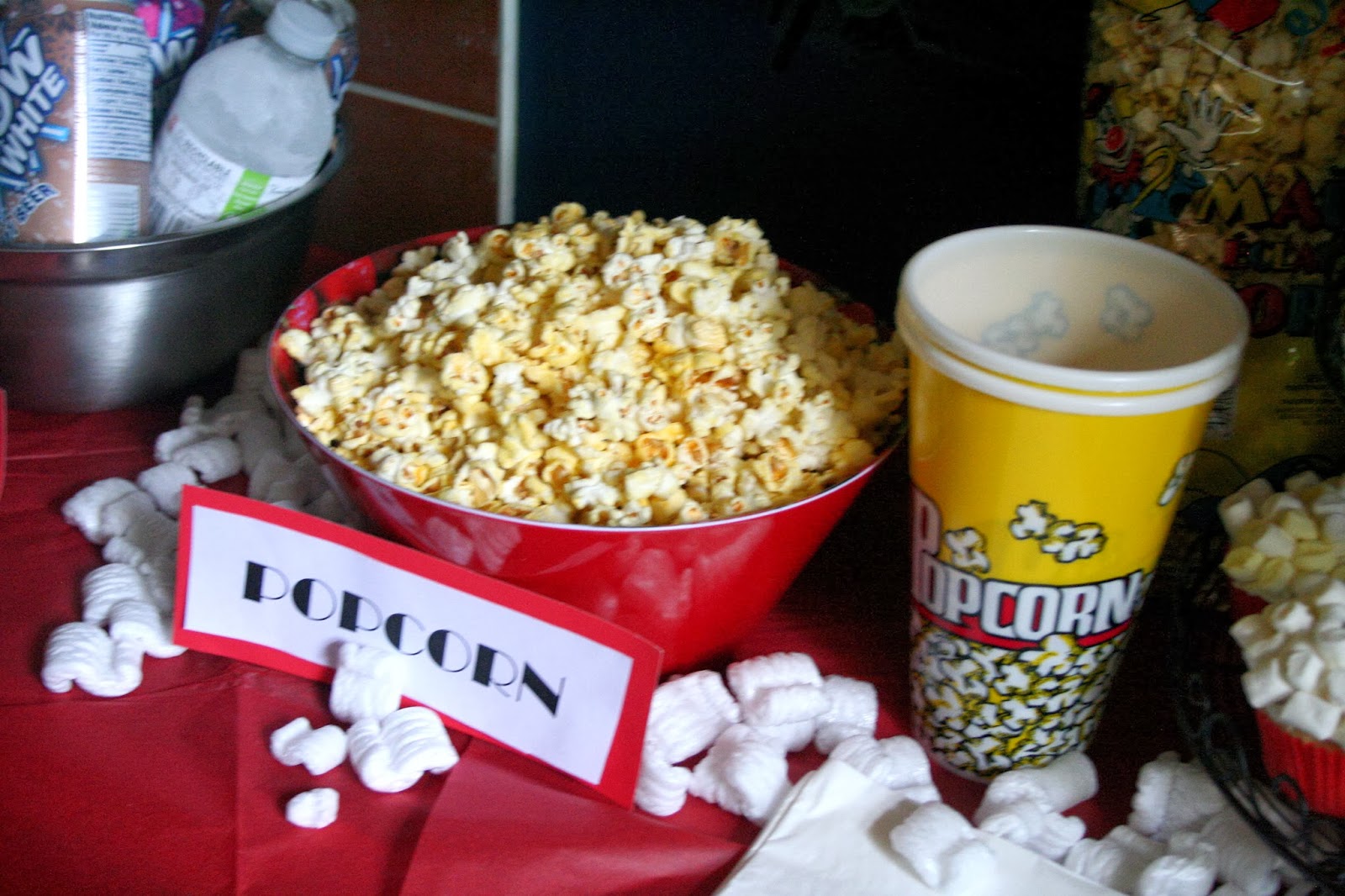 Making memories...One party at a time.: I'm not a "Party Momma"....but ...