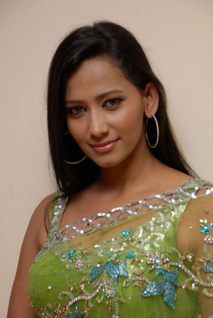 ACTRESS MASALA: Sanjana Singh