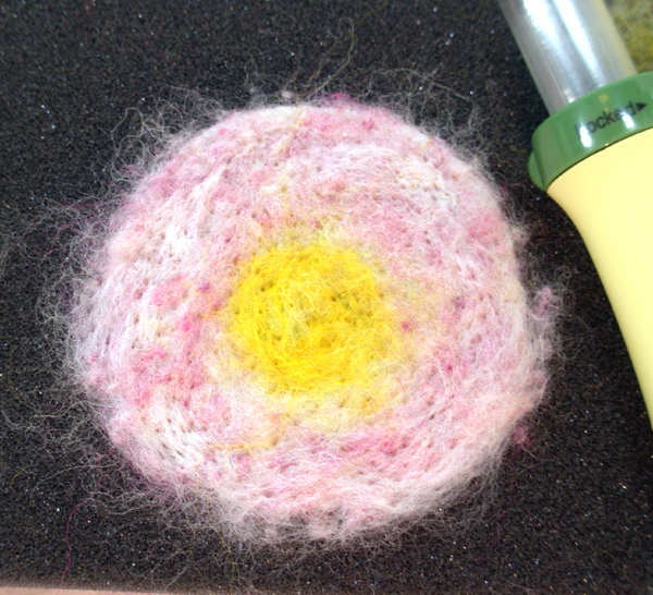 fiberluscious: Easy and Fun Wool Flower Tutorial and Wool Giveaway!