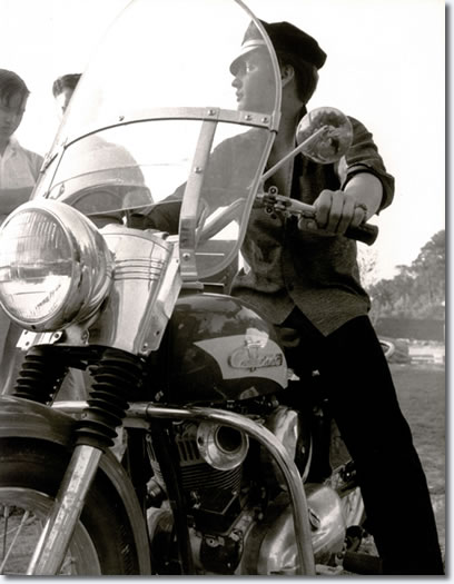Old and Antiques: Elvis Presley with his Harley-Davidson