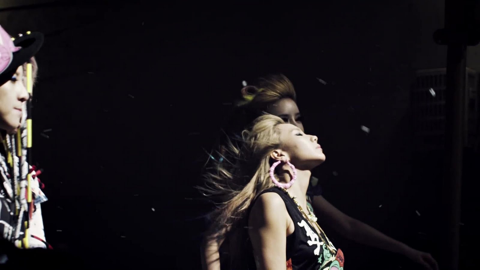 Reviews - Bloopers - Spoilers: 2NE1 - UGLY MV