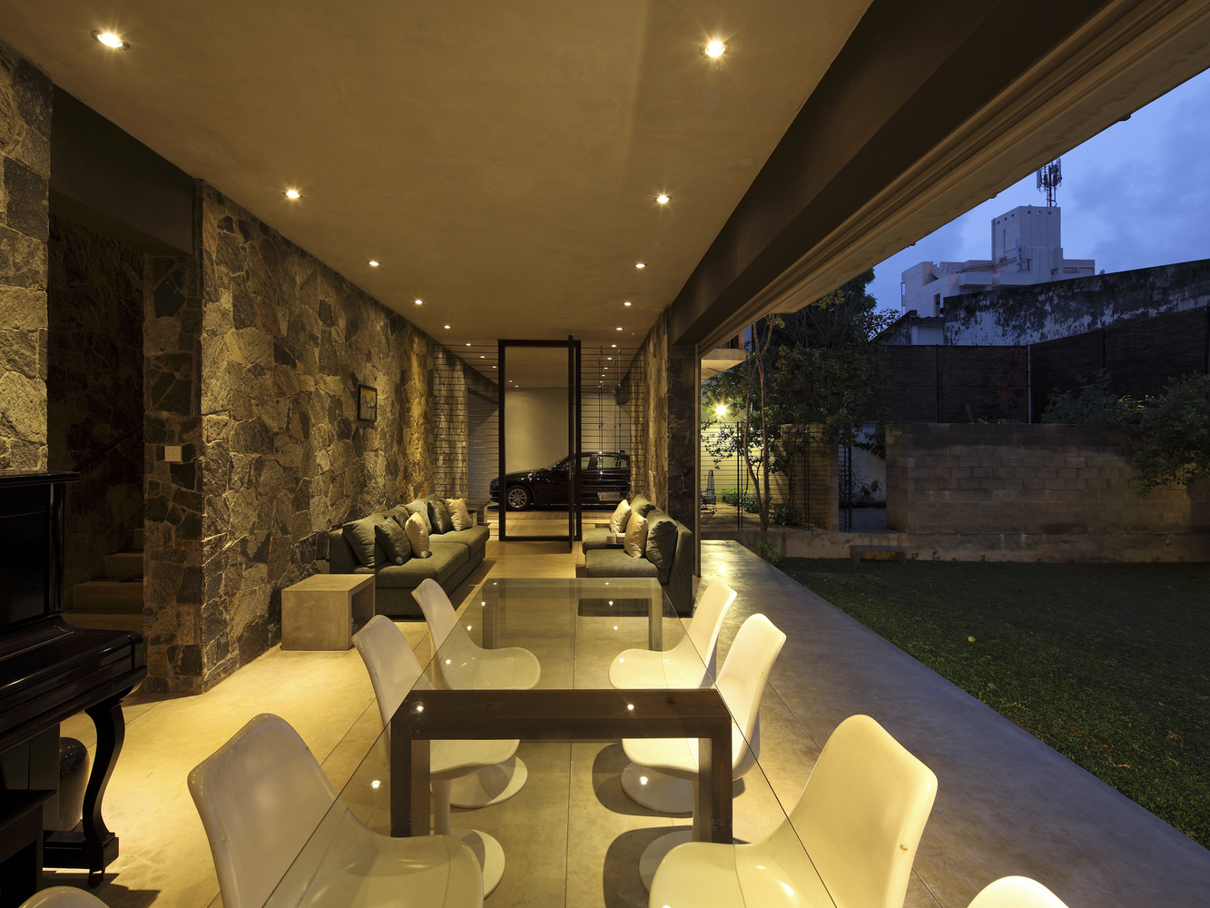 "URBAN ENVELOPE" - SAMUEL HOUSE by MMGS ARCHITECTS