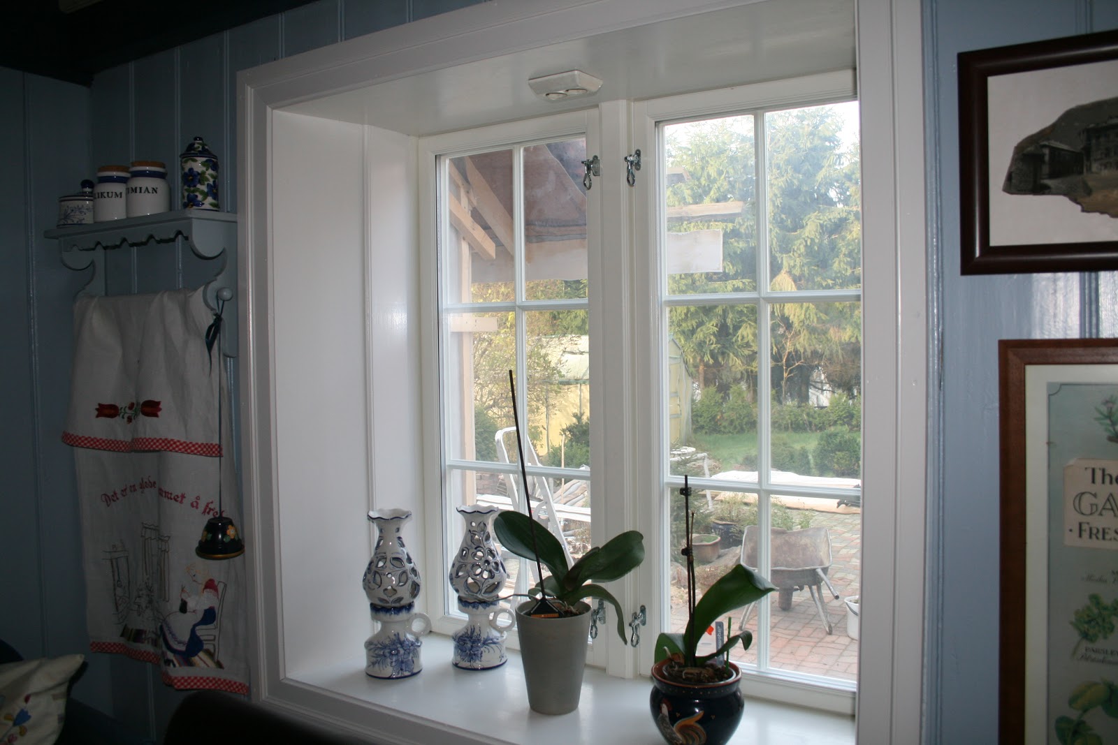 Gården Them nedre: Nye vinduer og karmer på kjøkkenet