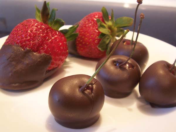 ByPilarMuñoz: BROCHETA DE FRUTA FRESCA CON CHOCOLATE