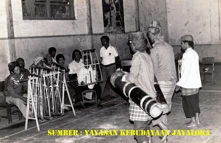 Guru Pembelajar Online Kemdikbud: Sejarah Angklung dan Jenis Kesenian ...