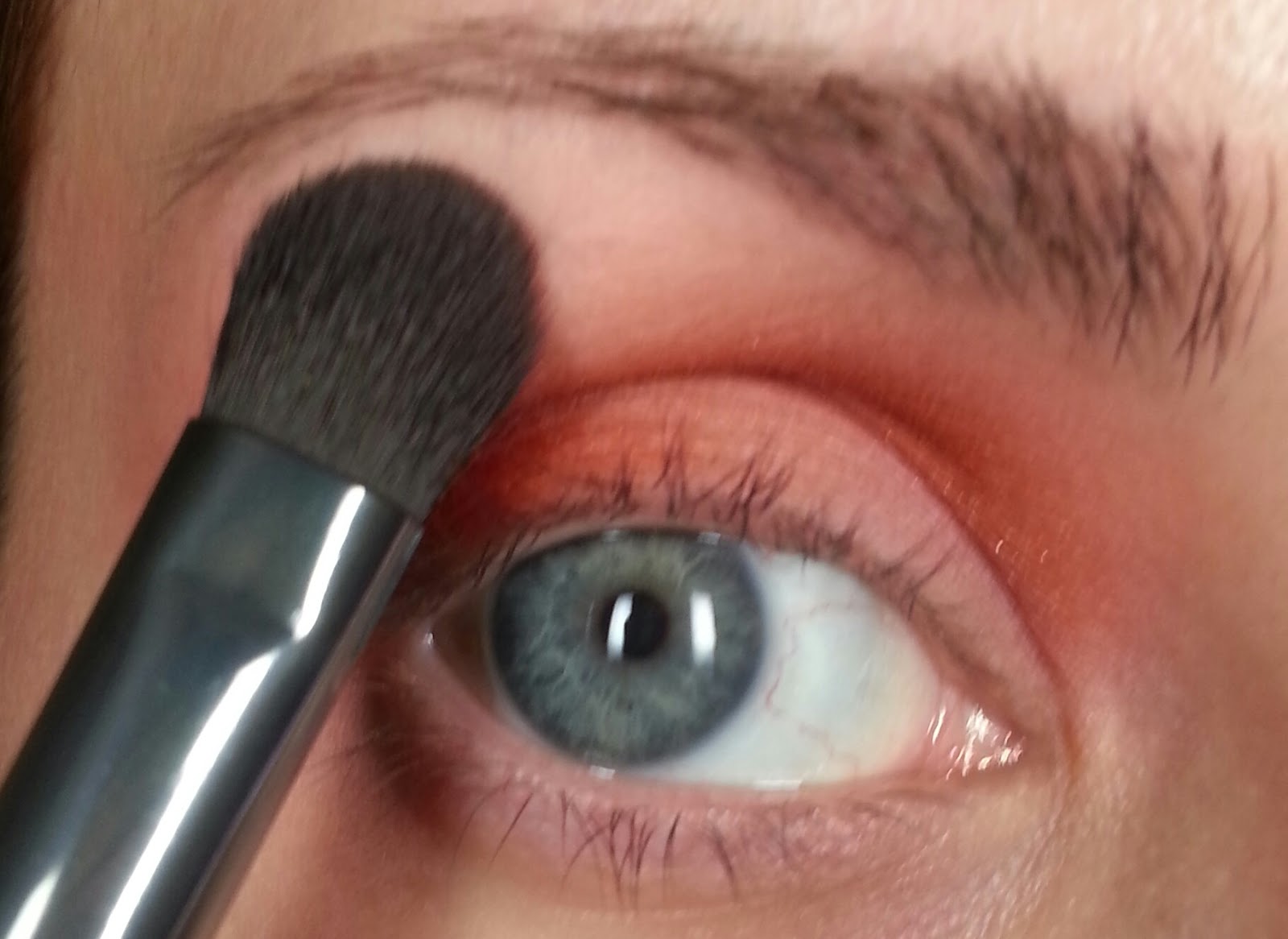 Makeup Matters: Red Eyeshadow Tutorial