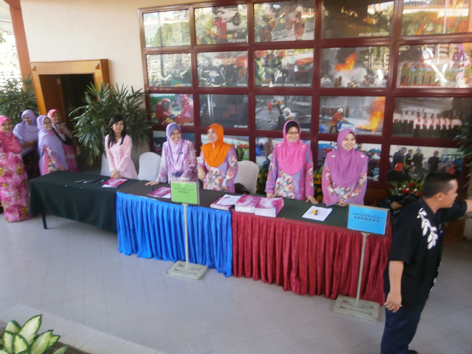 SMK BUKIT SENTOSA: Majlis Mini Konvokesyen SMKBS 2012- Vol.2