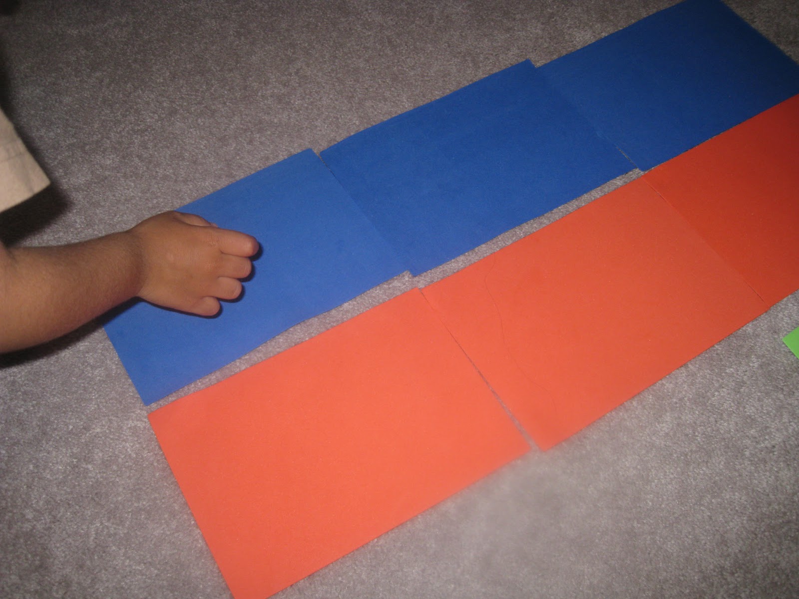 SENSORIAL COLOR ACTIVITY: Matching Foam Sheets