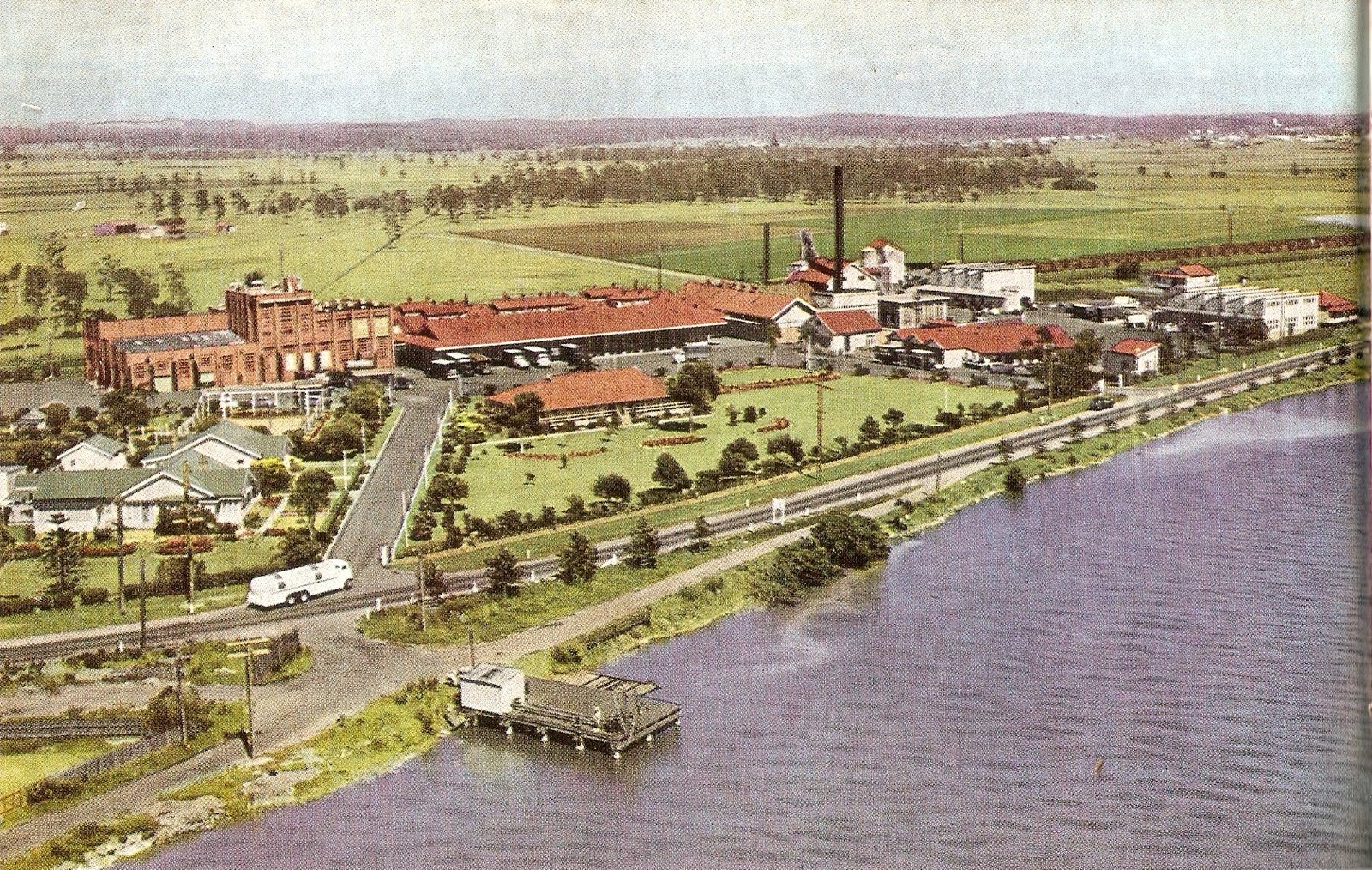 Historic Trucks: Oak Milk Factory trucks