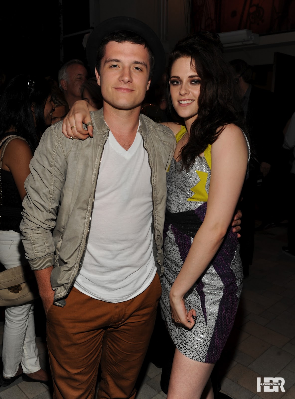 Nuevas fotos de Josh Hutcherson en el backstage de los MTV Movie Awards ...