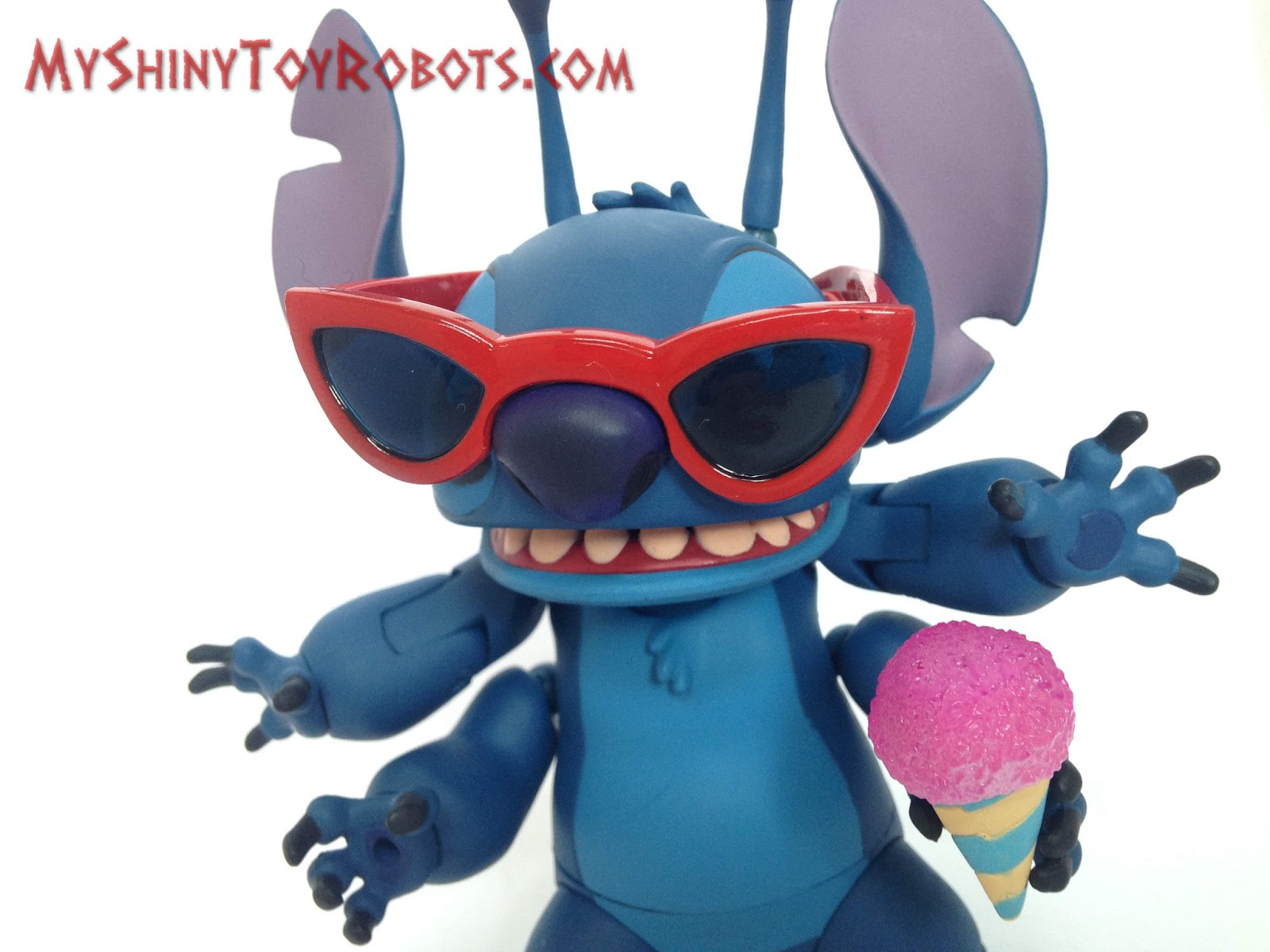 My Shiny Toy Robots: Toybox REVIEW: Figure Complex Movie REVO Stitch