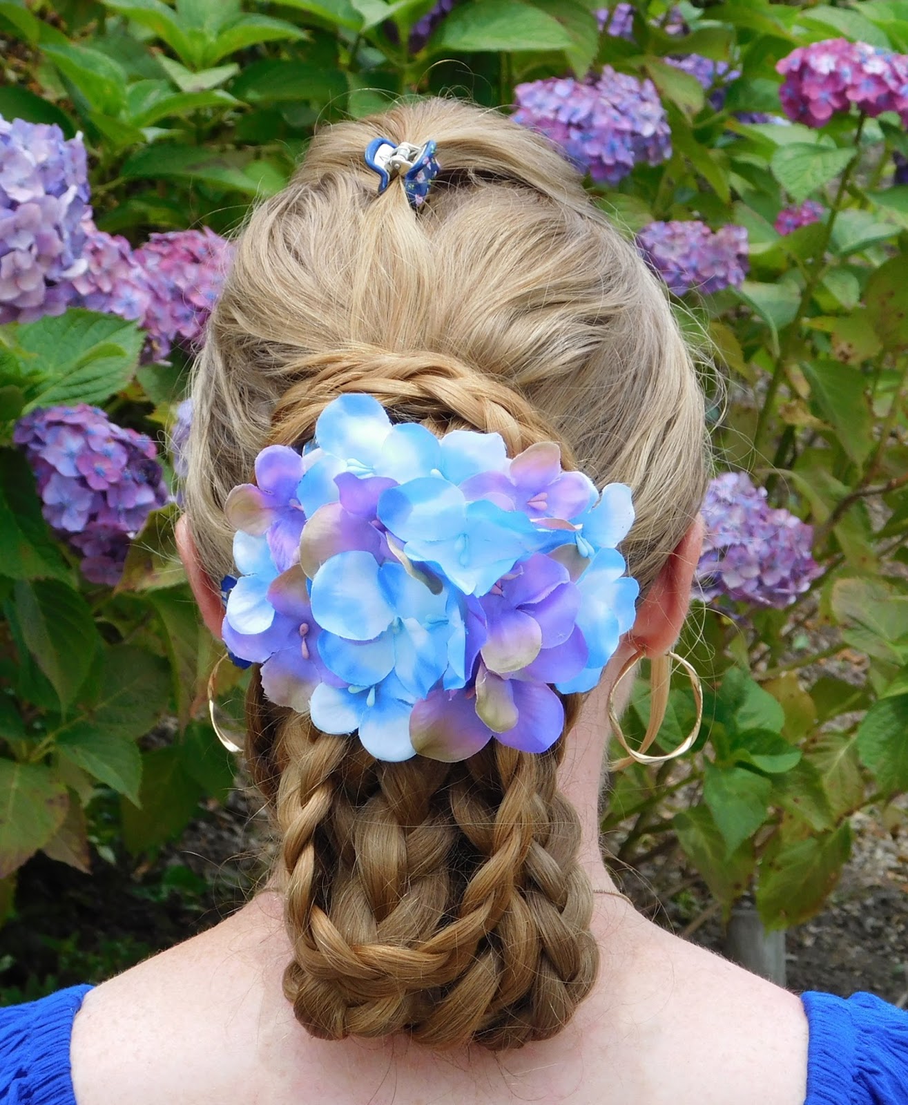 Braids & Hairstyles for Super Long Hair: Hydrangea Hairstyle at Himeji ...