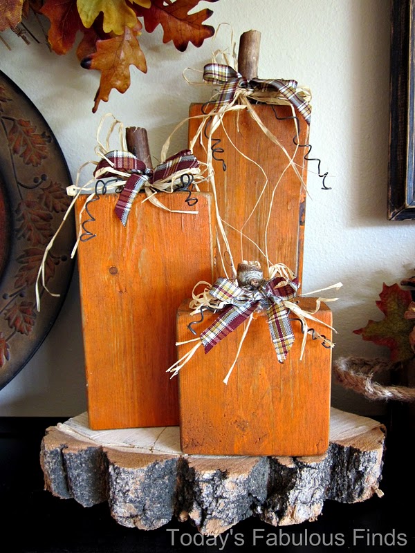 Today's Fabulous Finds: {Spooky} 2x4 Pumpkins