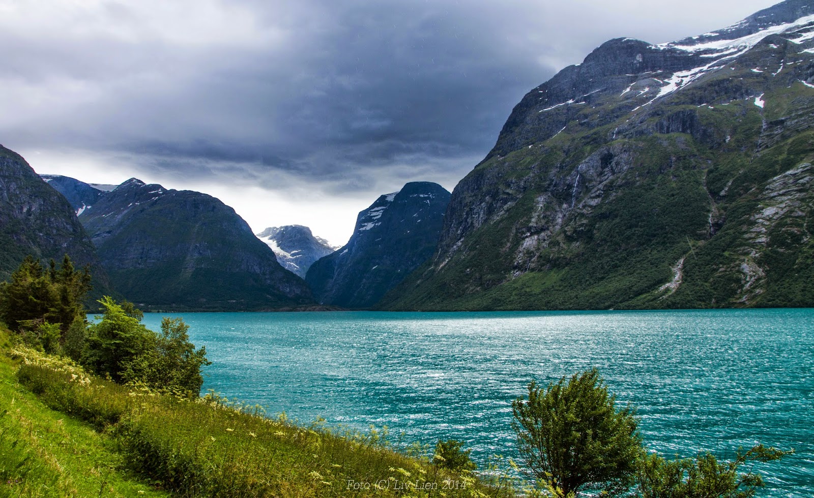 Rundt omkring: Lodalen, Stryn
