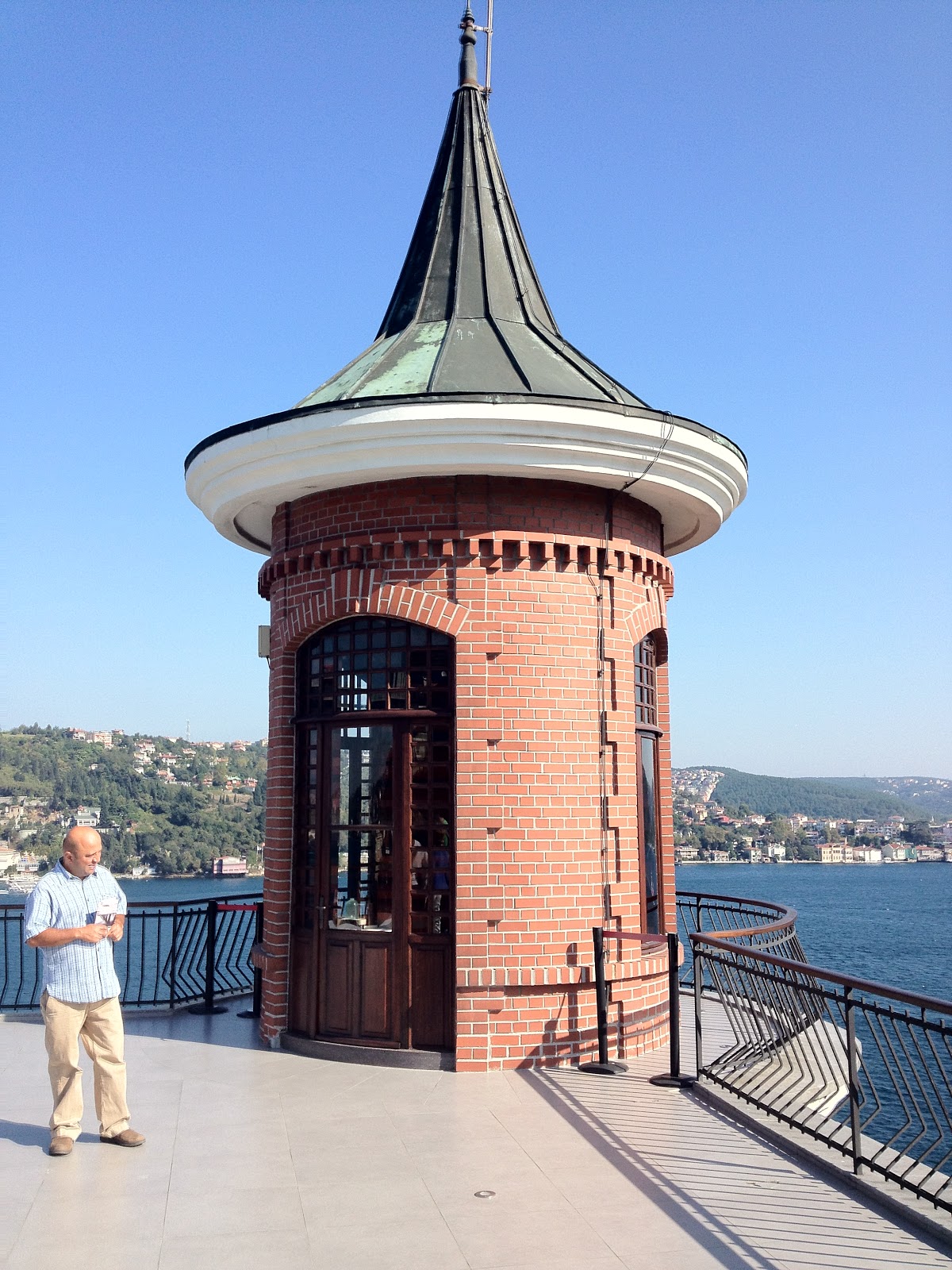 İpek' in Kelebekleri: Borusan Contemporary: Art In the Office!