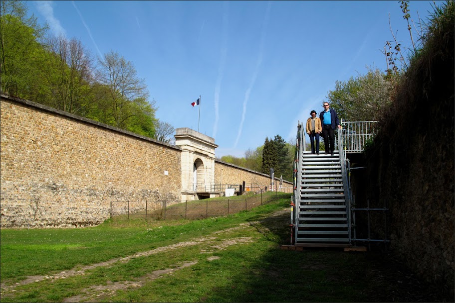 CERGIPONTIN: Suresnes (92) : les fossés du Mont Valérien
