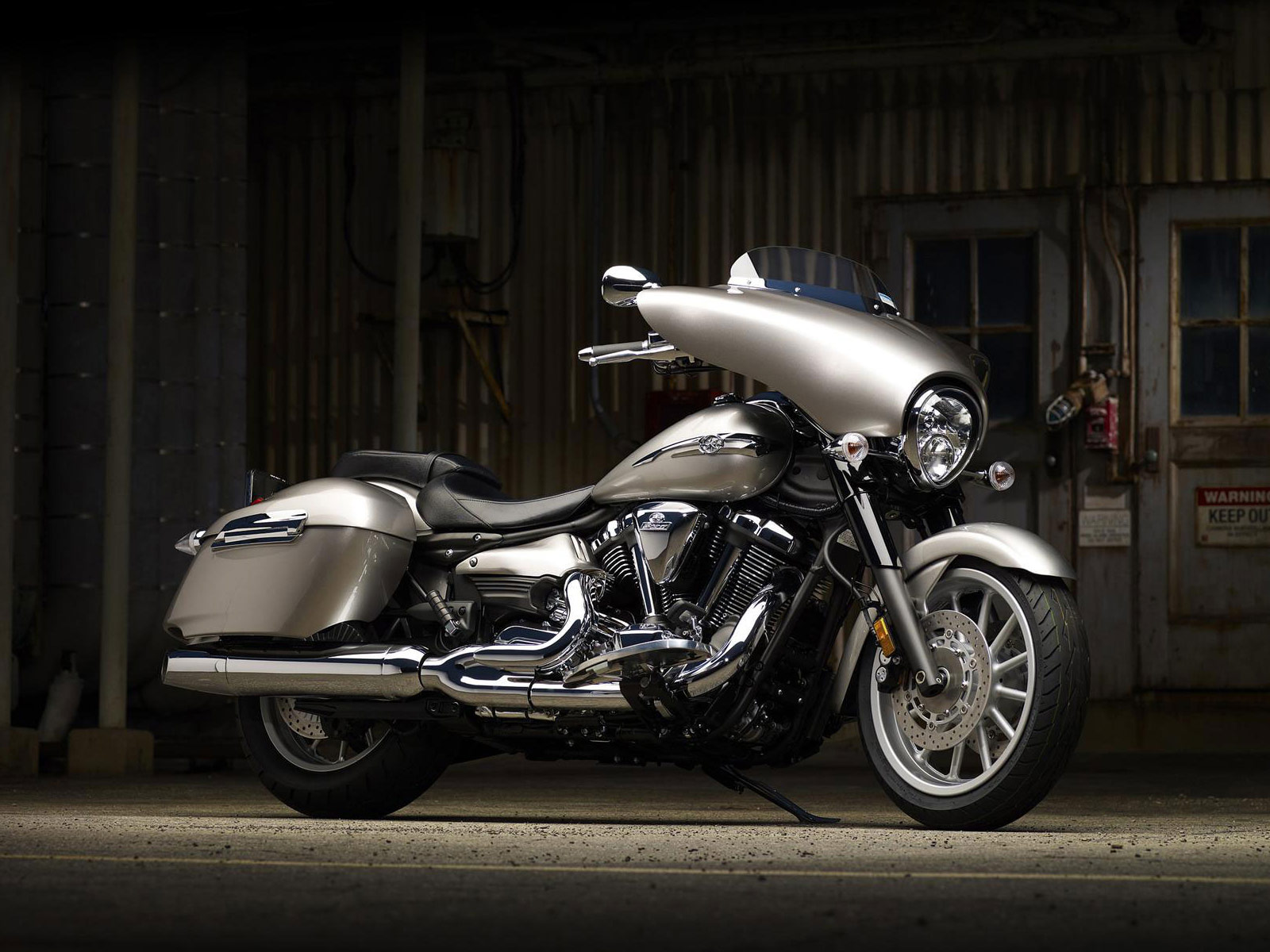 All About Ducati: 2012 YAMAHA Stratoliner Deluxe Motorcycle review ...