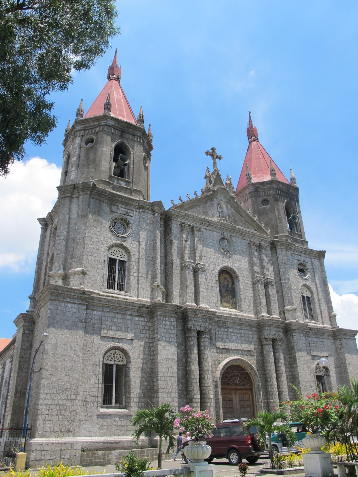 Quick Snaps of the Molo Church and Molo Plaza