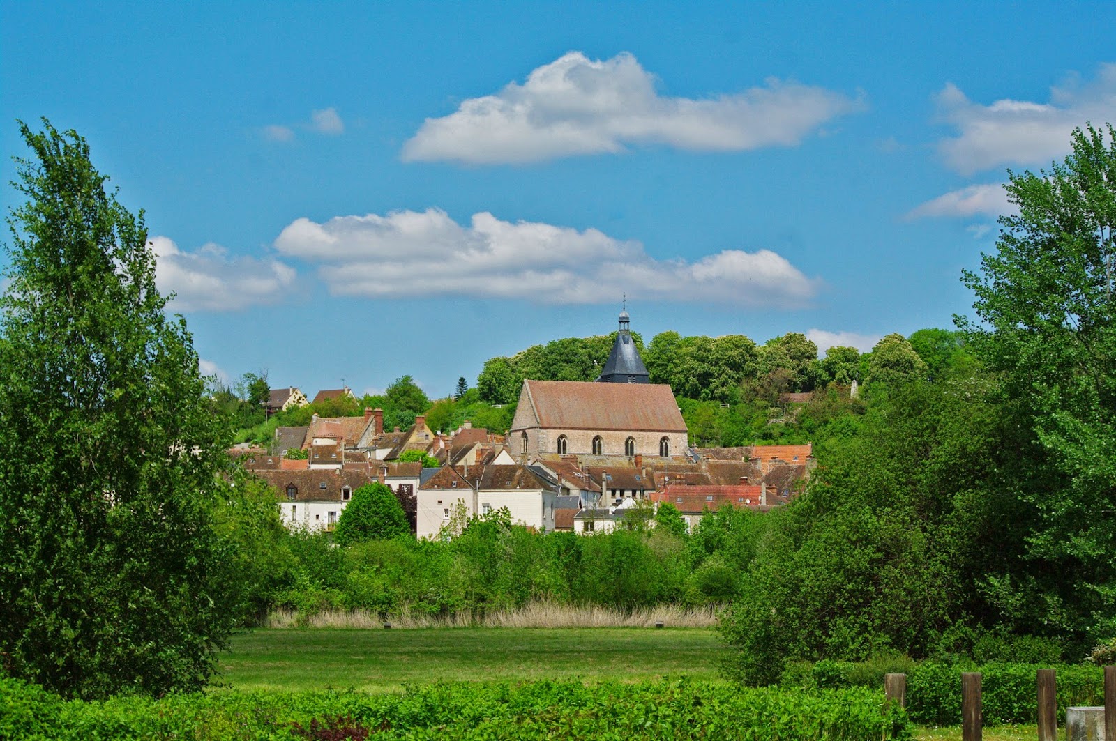 Charmes méconnus du Hurepoix .: L'Eure et Loir méconnue : EPERNON.