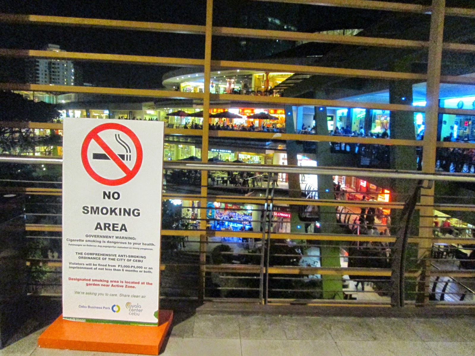 INSPIRING JOURNEY: "NO SMOKING" Signages at Ayala Center in Cebu City ...