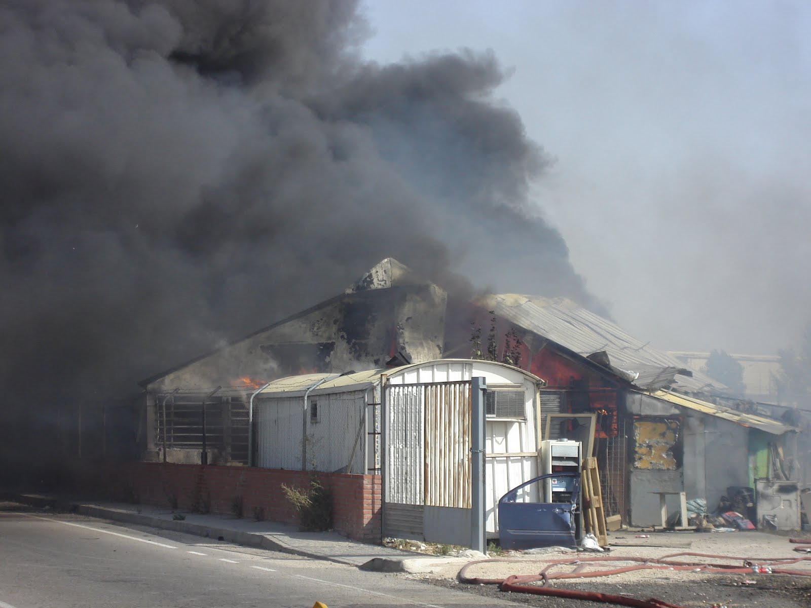 Bomberos de Fuenlabrada: Incendio industrial en la calle Sauce