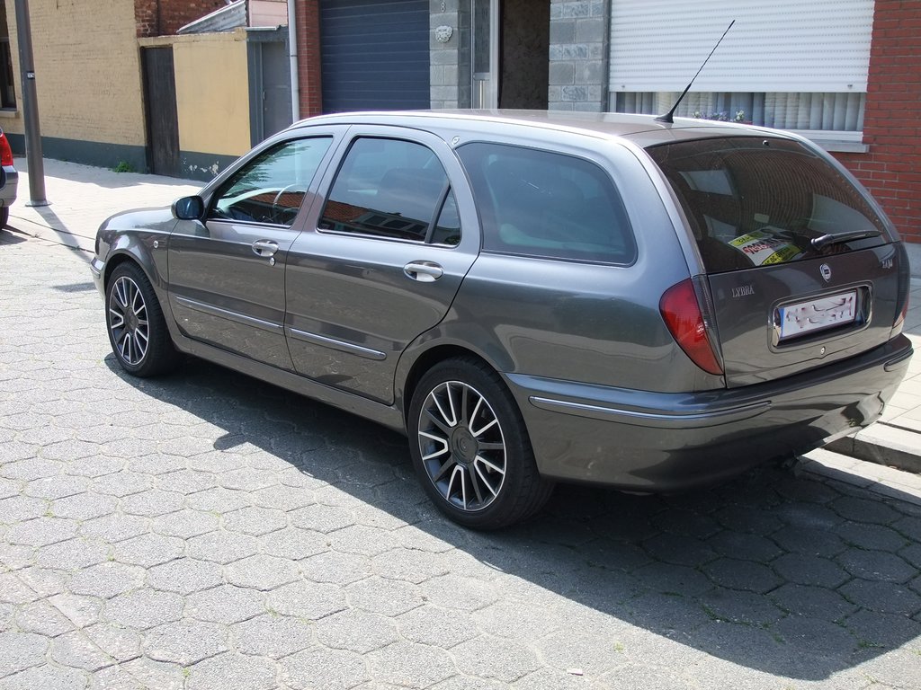Codzienna Motoryzacja: Lancia Lybra-udane Włoskie auto, czy niewypał?