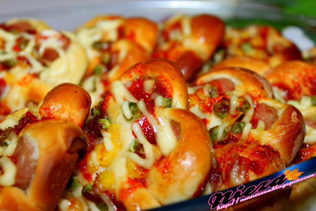 Our Journey Begins: Sosej Blossom Bun