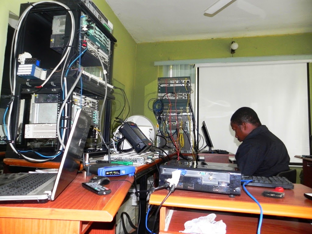 PRACTICAL CISCO LAB: TRAINING WITH LIVE EQUIPMENT