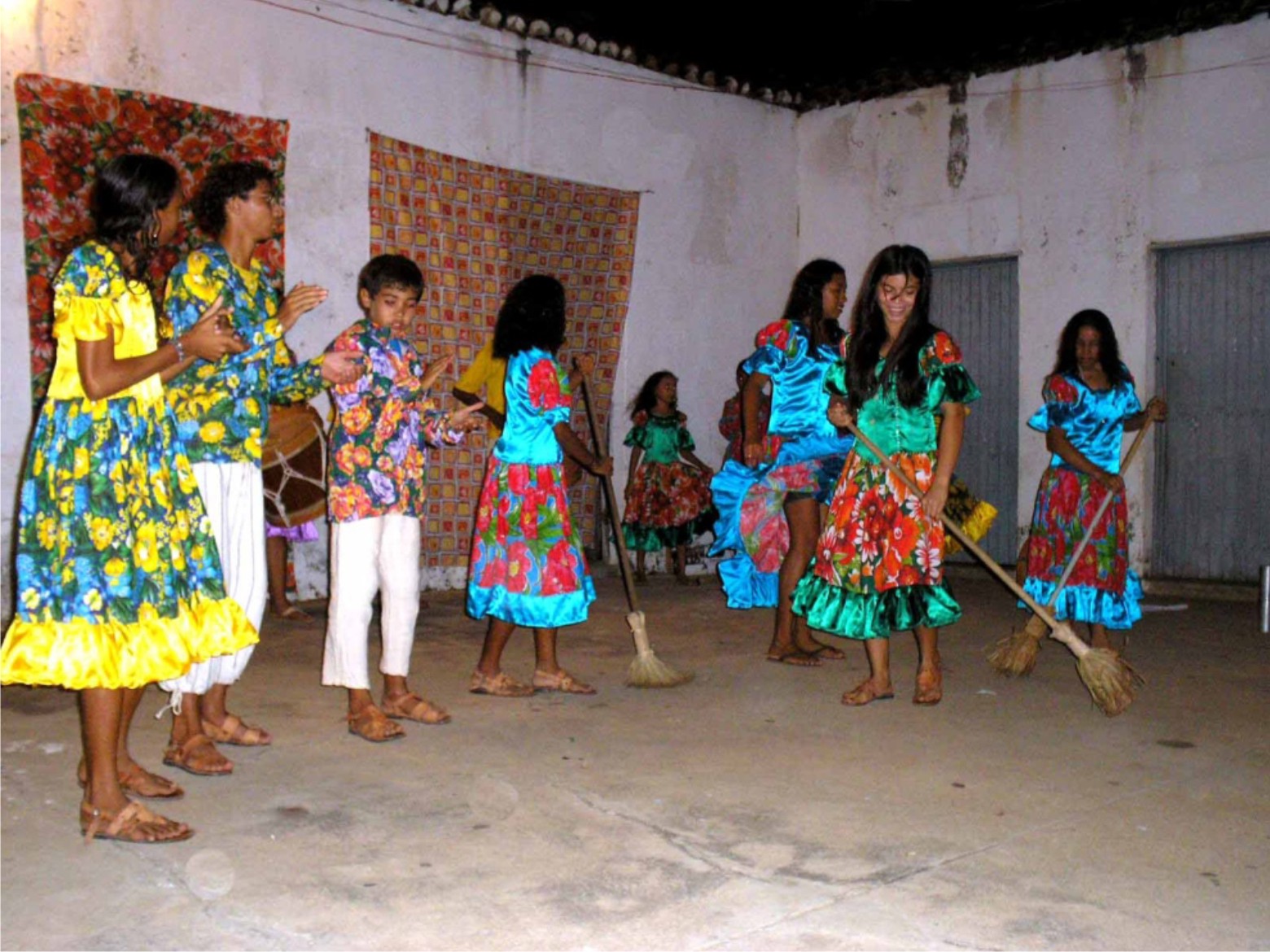 Grupo Muc'Arte - Assentamento Mucuim - Arneiroz - CE - Projeto Arte e ...