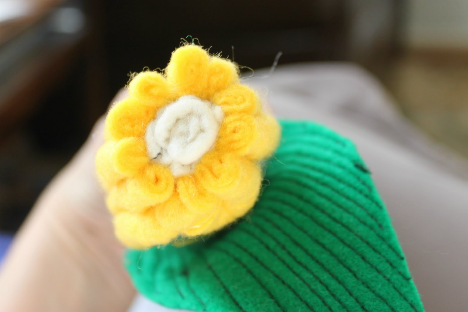 While Wearing Heels: I Heart Fake Food - Felt Corn Tutorial