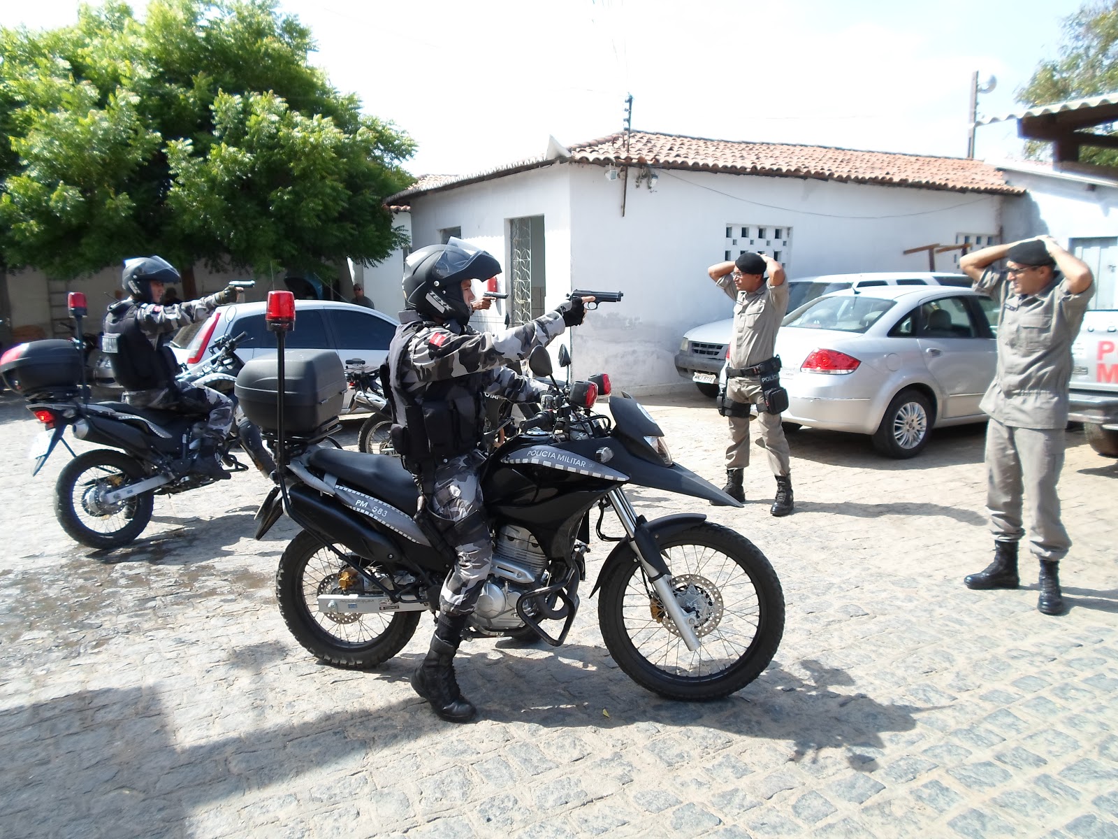 PERNAMBUCO EM FOCO: ROTAM DO 6º BPM INICIA OPERAÇÃO PRESENÇA E PAZ EM ...