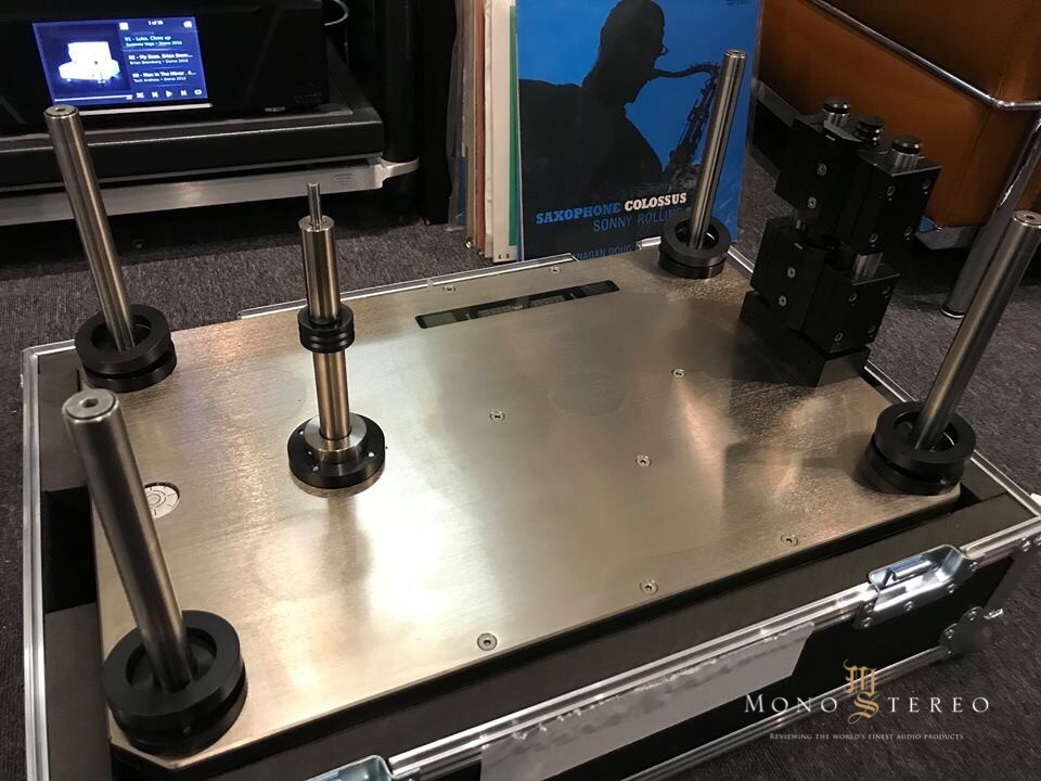 KRONOS PRO TURNTABLE INSTALLATION – M & S | Ultimate High-Fidelity