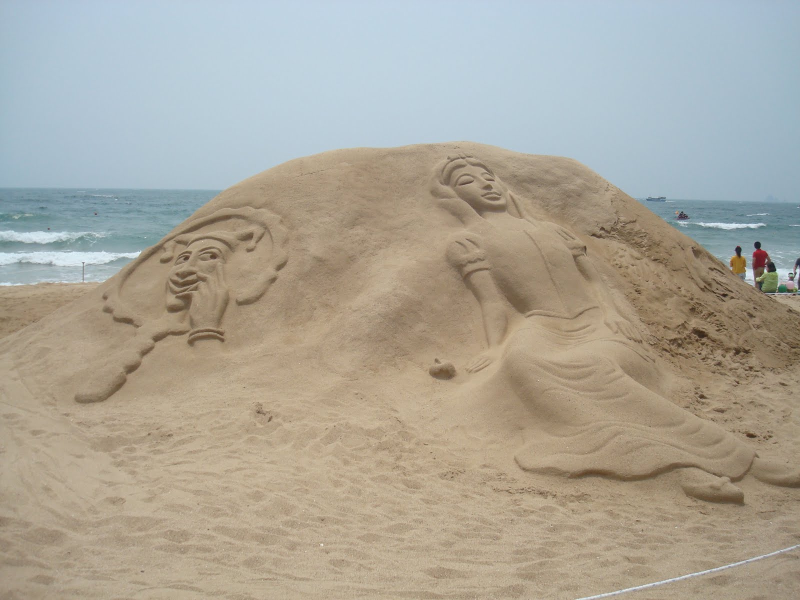Scouse Kimchi: Scorpion Beard at the Sand Festival