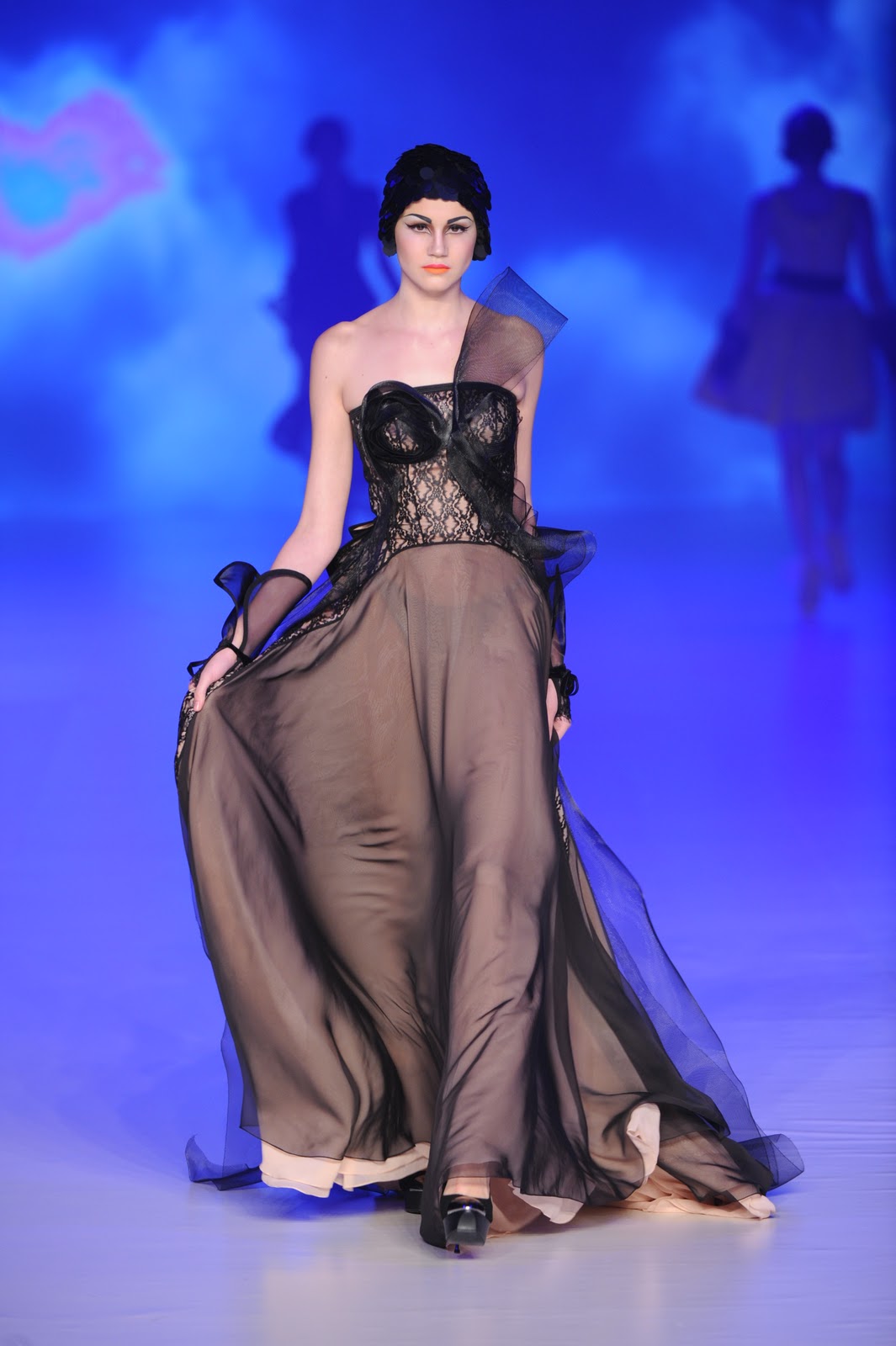 Fashion Studio Magazine: HONG KONG FASHION EXTRAVAGANZA 2012