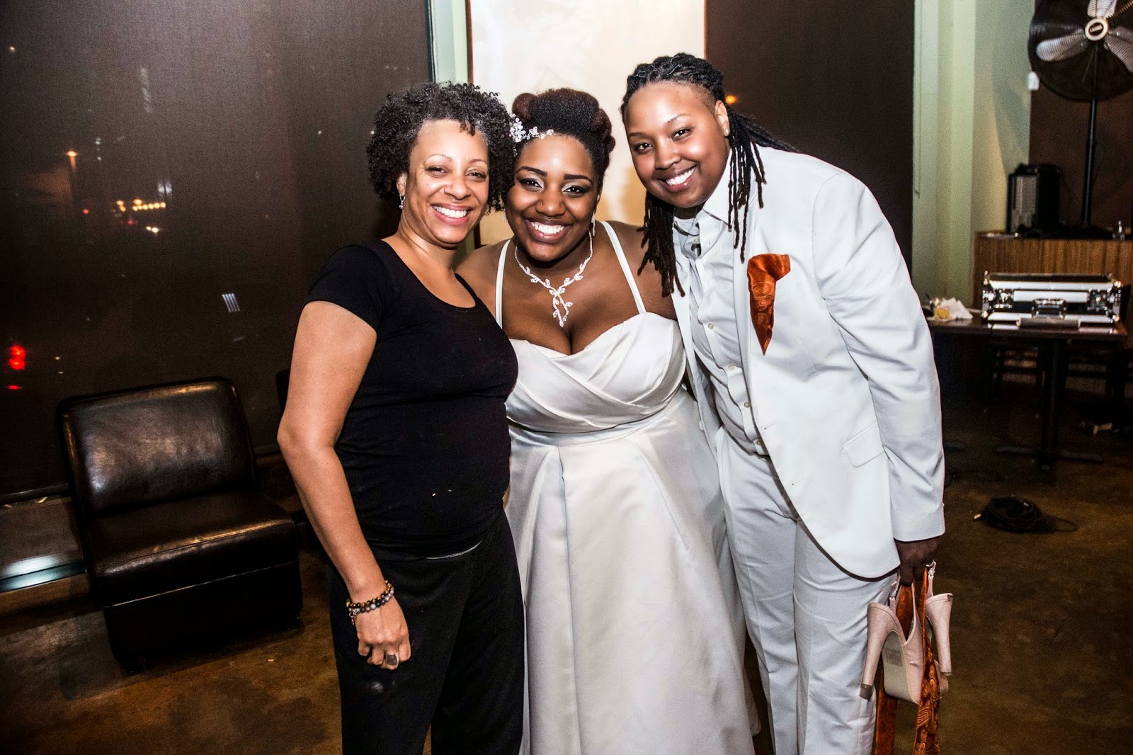 EaT. DRiNK. & Be a CouCH-MuRRaY: Its All About Location