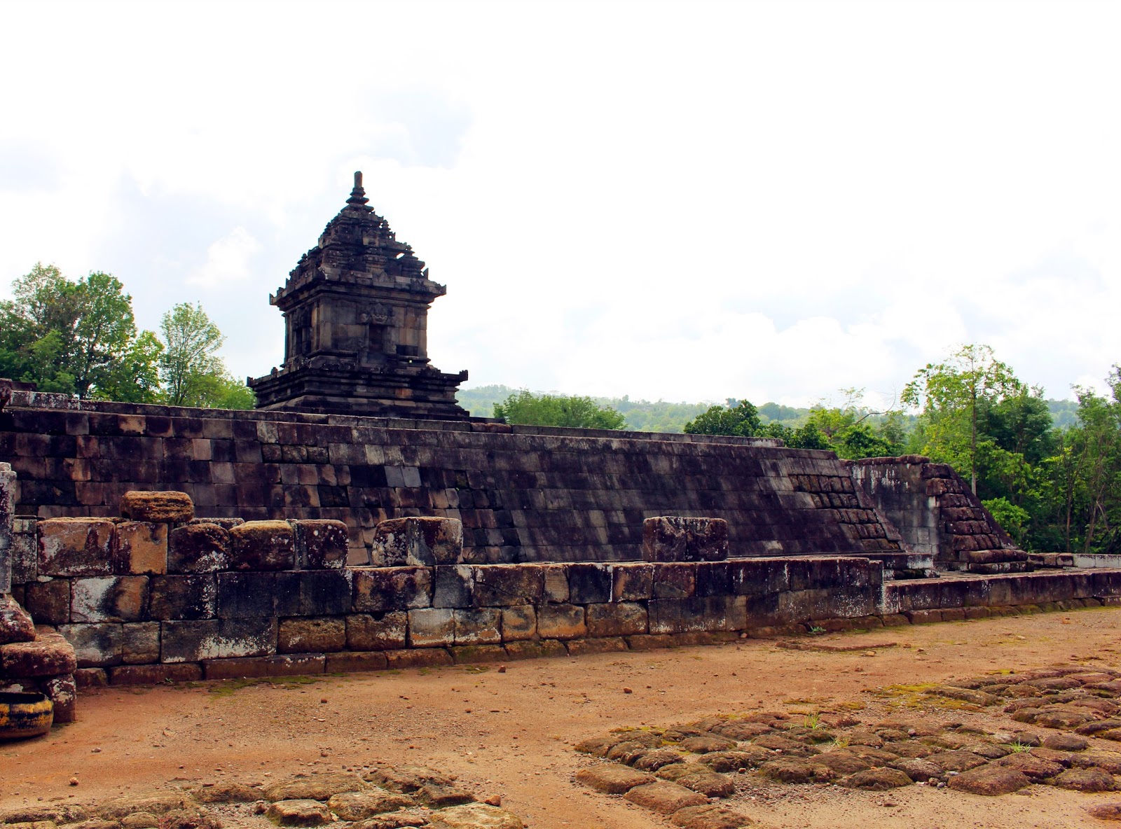 Pesona Keindahan Candi Barong, Prambanan, Yogyakarta - WEB | LOVEHEAVEN 07