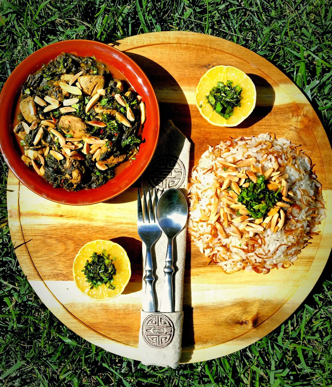 Savvy Chef: Mulukhiya (Simmered greens and chicken) with rice