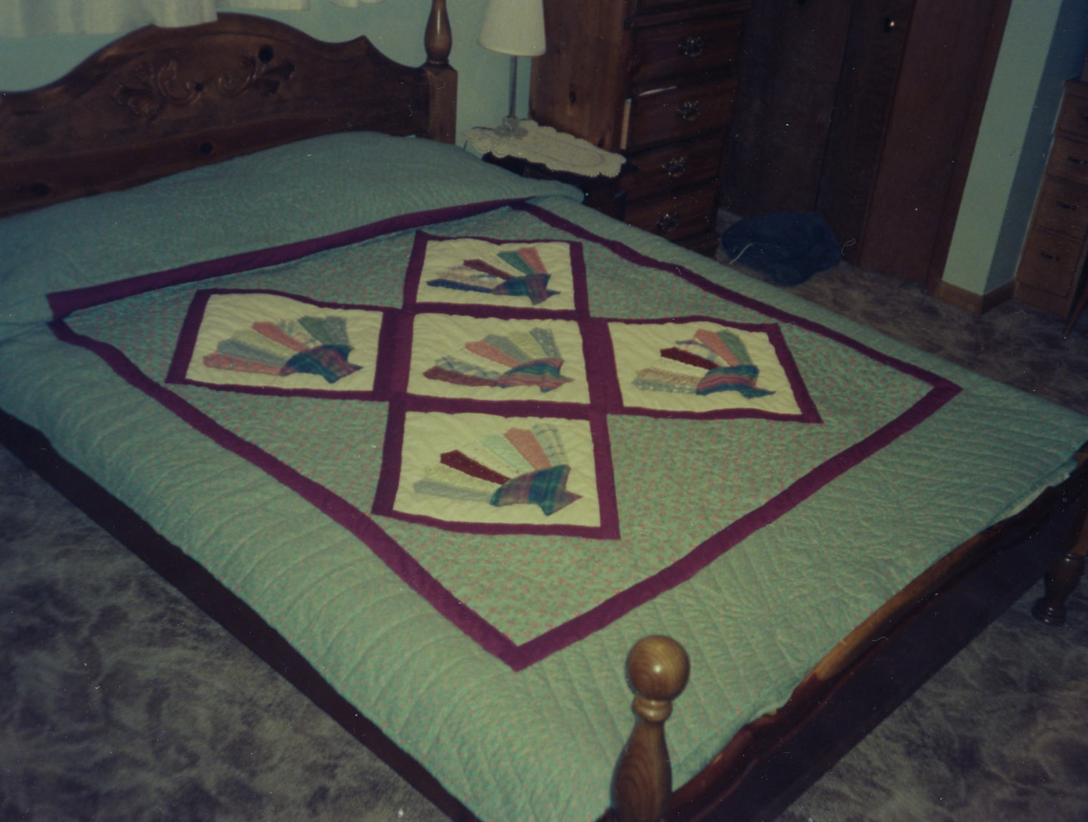 The Literate Quilter: Nancy Gets the Quilt Pox