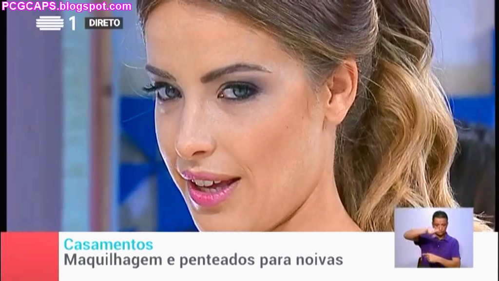 O decote de Raquel Jacob em destaque - Boas.pt - Celebridades e Famosas ...