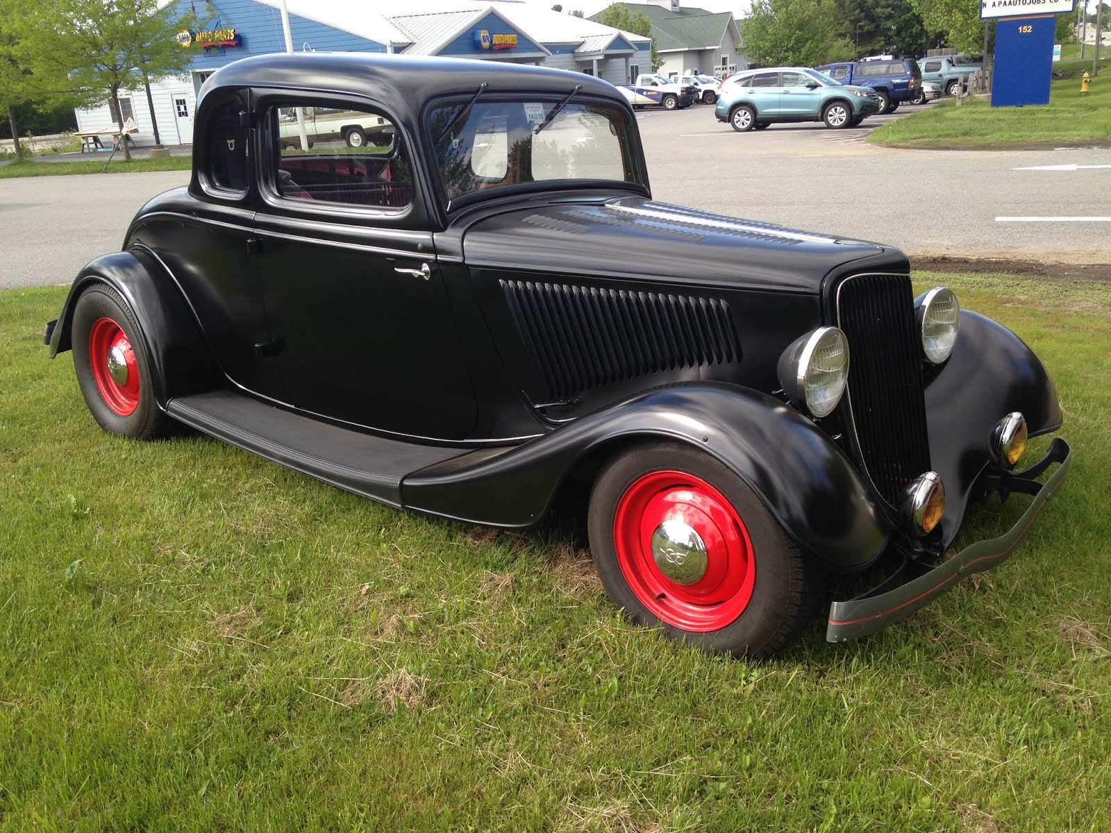 autoliterate: 34 Ford 5-window coupe