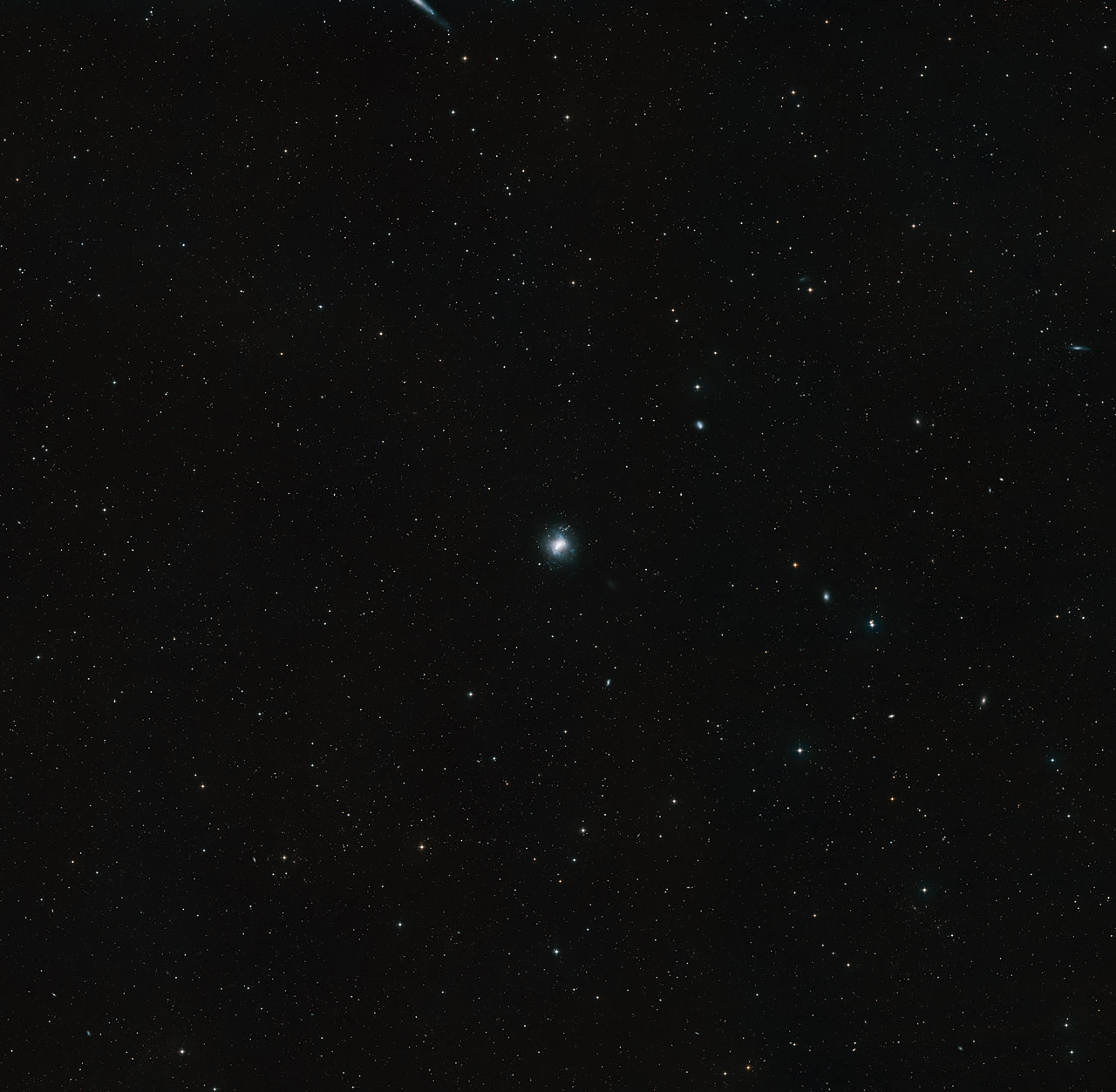 Orbiter.ch Space News: Galaxy NGC 4214: A star formation laboratory