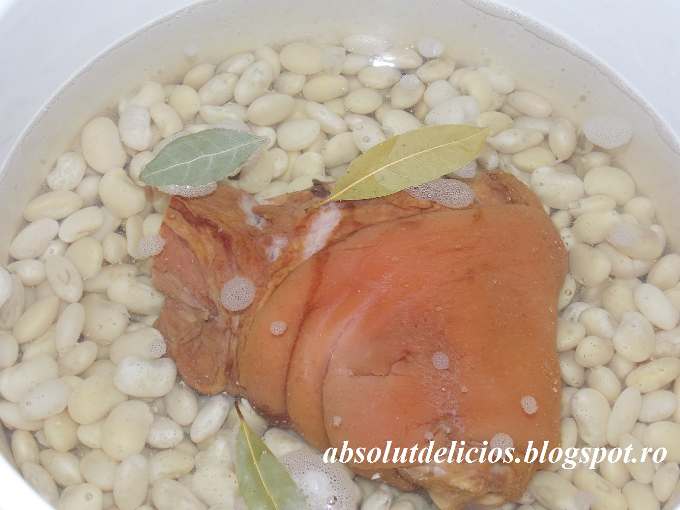 Absolut Delicios: GULAS DE FASOLE - BABGULYAS