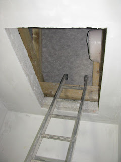 S54U: Podstrešne stopnice